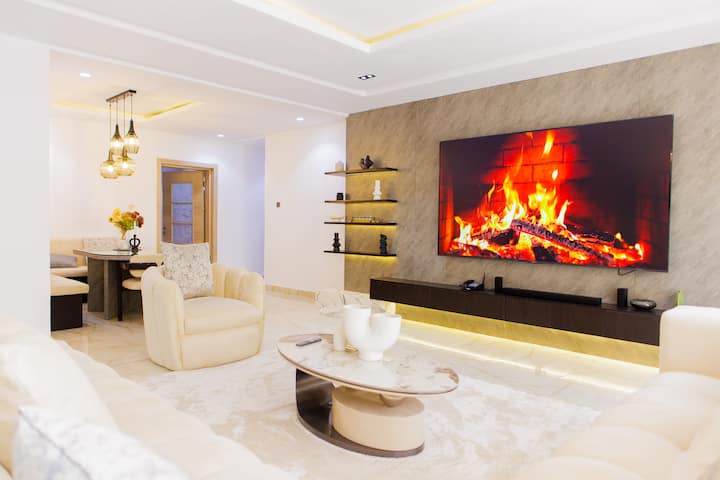 Idyllic Vi Apartment W/ 100 Inch Theatre Screen - Lagos, Nigeria