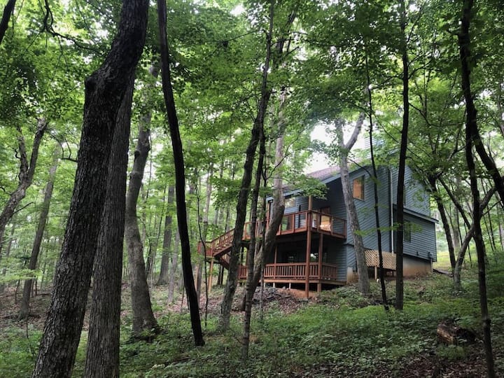 The Hideaway At The Waterfall - Wintergreen Resort, VA