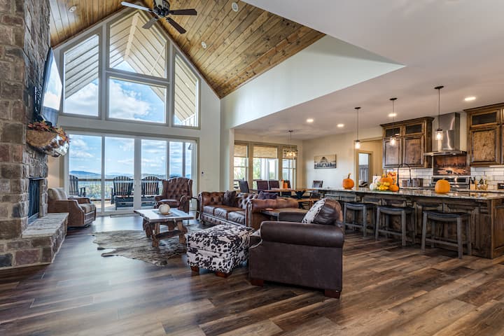 Perfection With Endless Views And Hot Tub! - Murphy, NC
