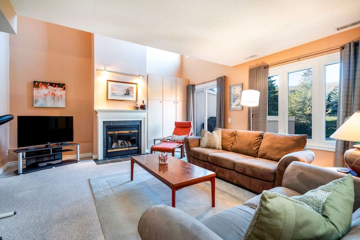 Après & Away - Walk To Blue Mountain Village - Collingwood