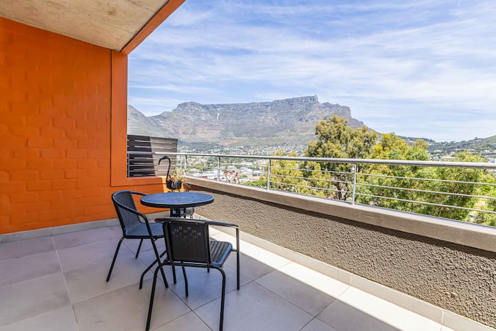 Stylish Table Mountain View Bo-kaap + Balcony - South Africa