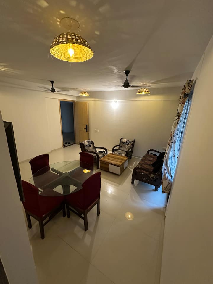 Mojmaa Homestays - Bollywood Stays - Ahmedabad