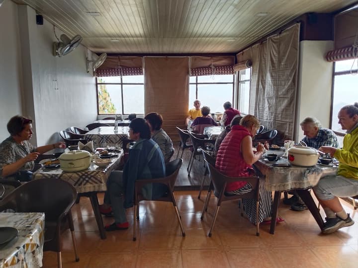 Long Stays With Homely Food Work From Home - Lansdowne, India