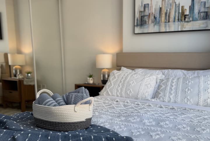 The Princess Suite: Cozy Condo In Old Town Toronto - Toronto