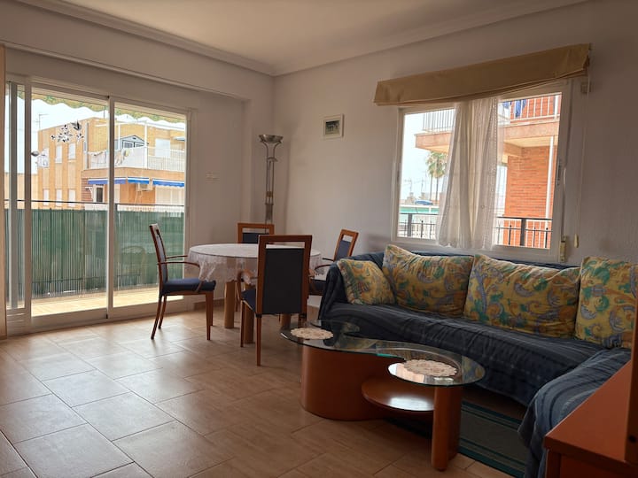 Apartamento Con Balcón - Cerca Al Mar - Santa Pola