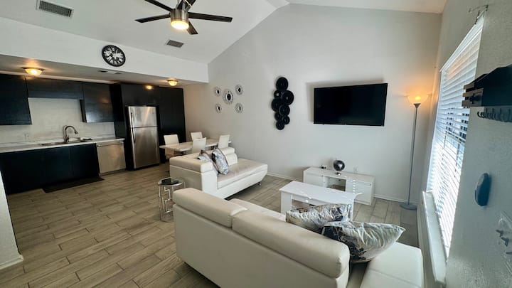 Homebase San Antonio - San Antonio, TX