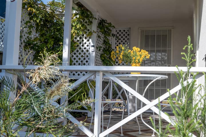 Hill St House — Sunset Park In Santa Monica - Santa Monica, CA