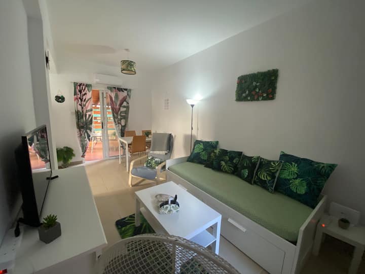 Paphos Central Lighthouse Suite - 파포스