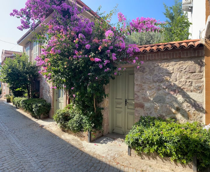 Ayvalık Taş Ev - Ayvalık