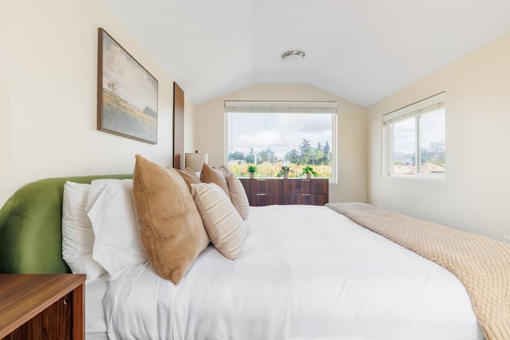 Peaceful Napa Valley Retreat W/ Vineyard View - St. Helena, CA