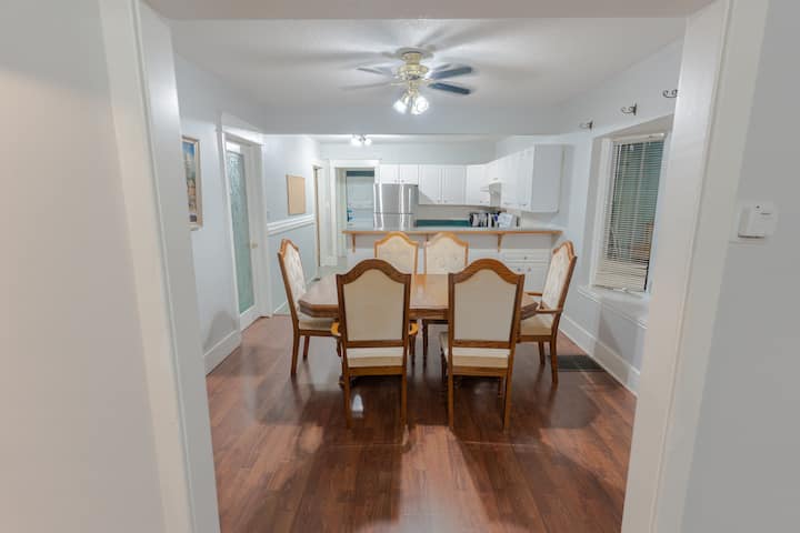 Bright & Spacious 3br Home By Niagara Falls - Niagara Falls
