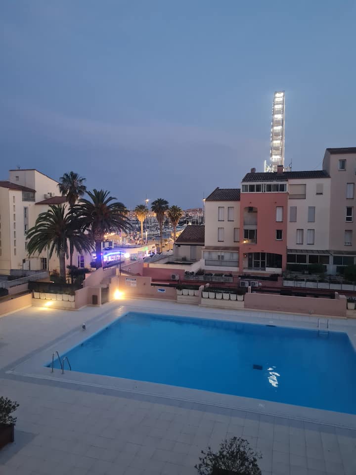 Appt Avec Clim, Balcon/loggia - Piscine Surveillée - Agde
