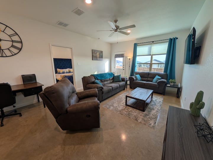 New Beautifully Furnished 3br/2ba Duplex - Temple, TX