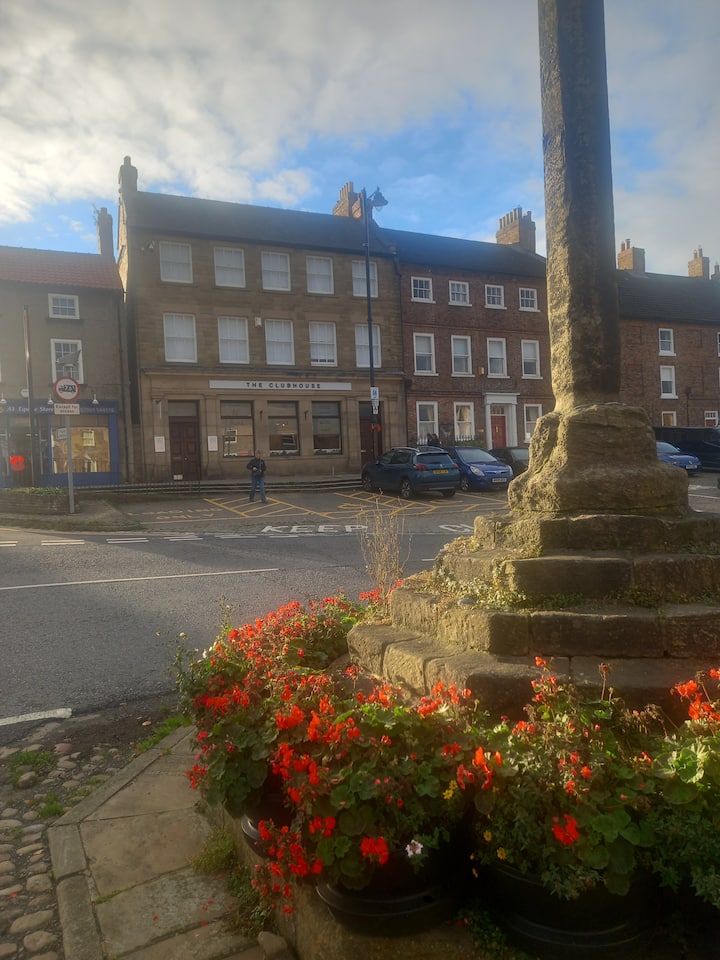 Luxury Flat | Central | Foot Of Dales | Sleeps 4| - Bedale