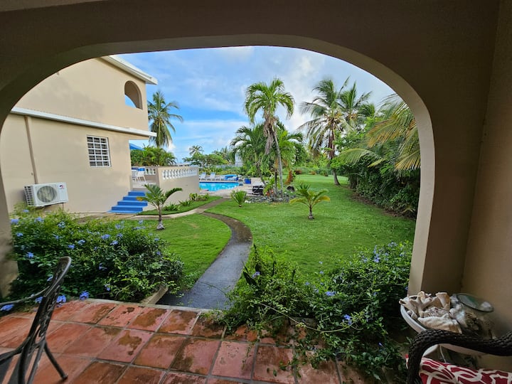 Casa Ladera Casita, Pool, Beach Access - Vieques