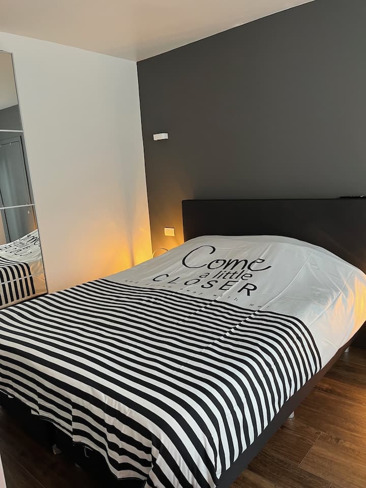 La Petite Cachette - Celles