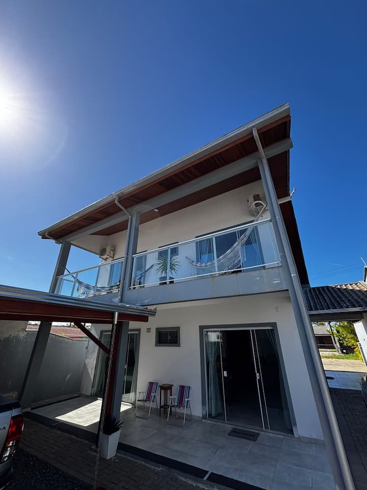 Casarão De Praia / Itapoá - 3 Quartos - Itapoá