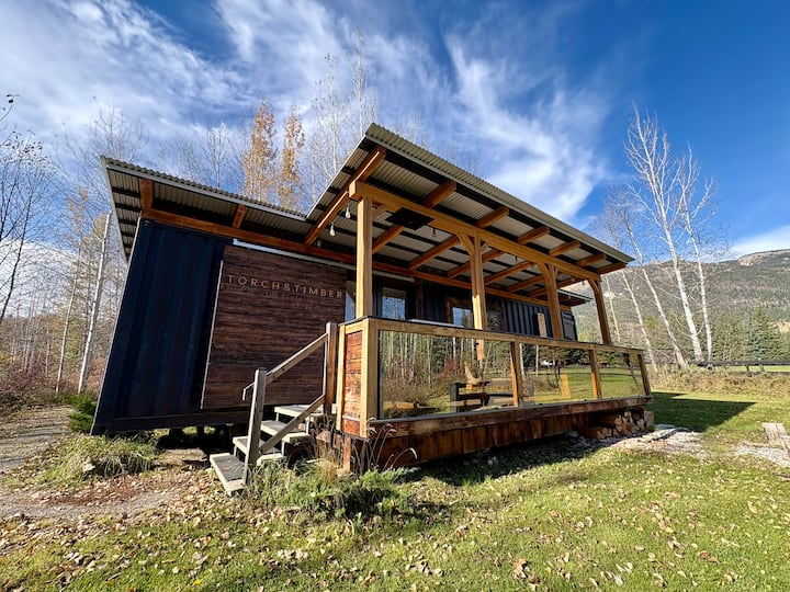 Torch & Timber Tiny Cabin - Canada