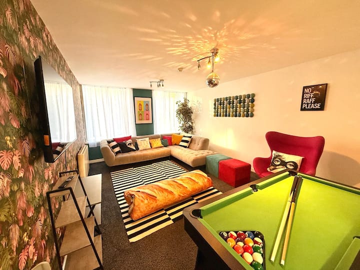 Fab City Centre 4 Bed Apt, Pool Table, Sleeps 10. - Northumberland