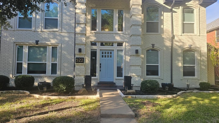 Dfw Airport Modern House-cozy In Coppell - Grapevine, TX