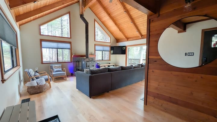 Beautiful 3-bed Chalet - 40 Mins To Lake Alpine - Arnold, CA