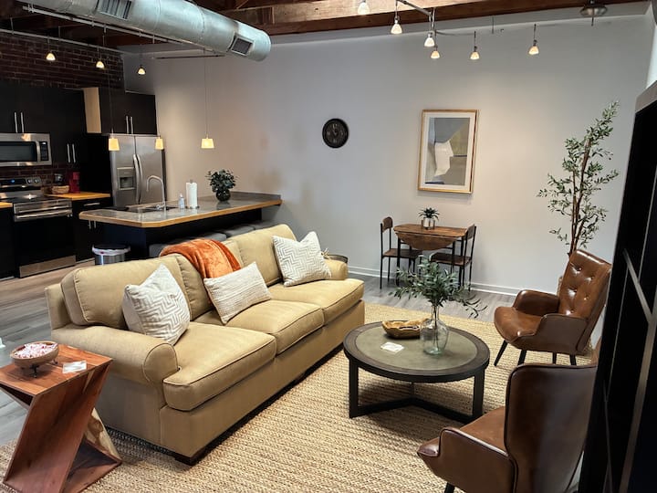 The Red Door Loft - 瓊斯伯勒