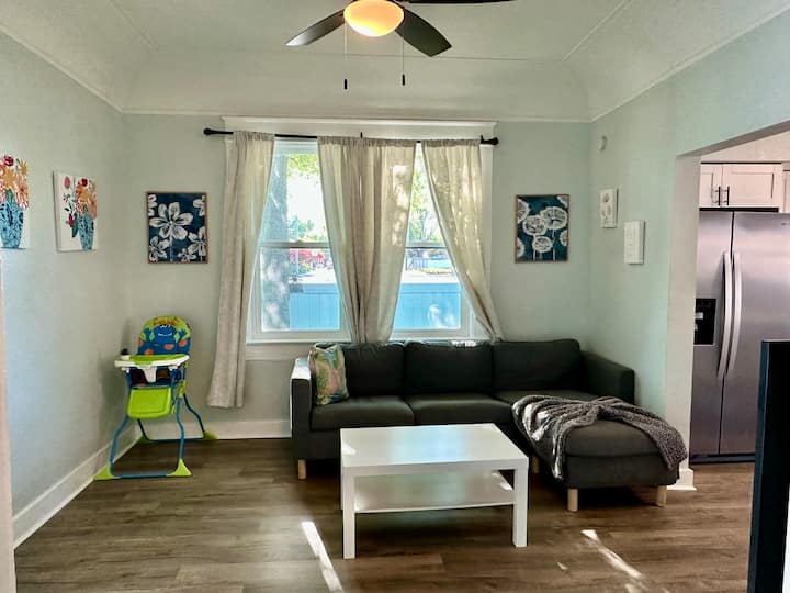 The Perfect Bungalow Retreat! - Tampa, FL