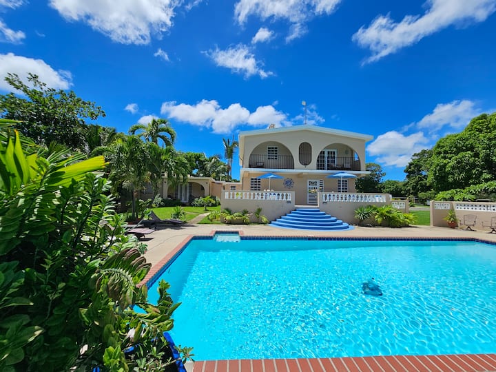 Casa Ladera Downstairs: Beach Access, Pool - Vieques