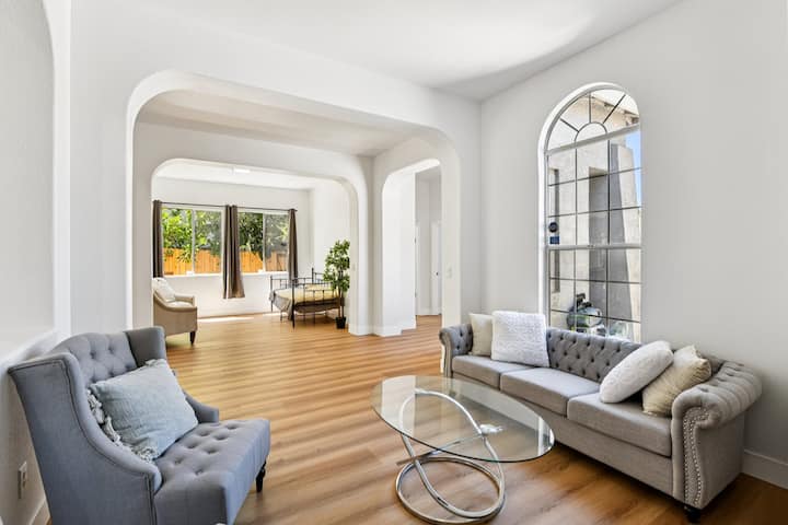 Monthly Rental | Fully Remodeled | Ranch Style - Elk Grove