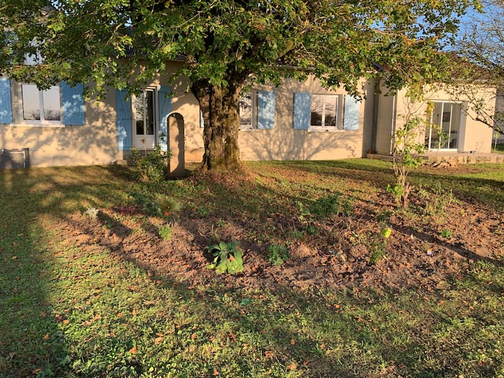 Maison Individuelle Plain-pied / Grand Jardin - Montmorillon