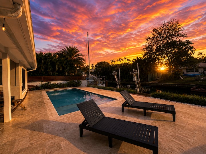 Luxury Waterfront 3bd Vacation With Pool & Hot Tub - Fort Lauderdale, FL