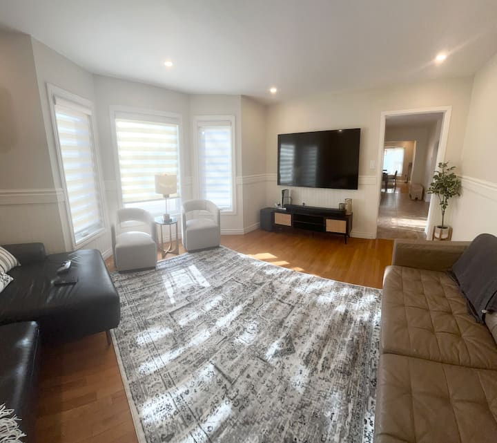 Elegant 4-bedroom Home In Family-friendly Area - Mississauga