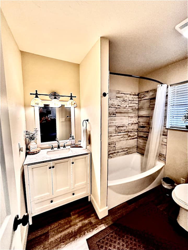 Mockingbird Nestled Rustic Cabin - Ruidoso, NM