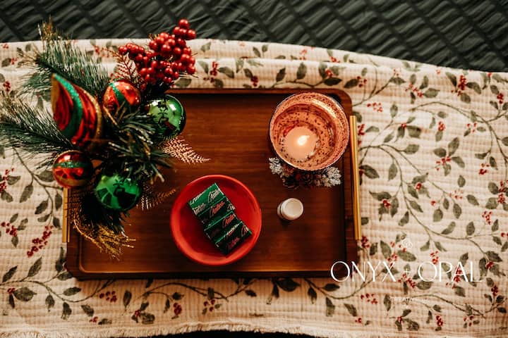 Just South Of Bronners-retro Theme-smores-king Bed - Frankenmuth, MI