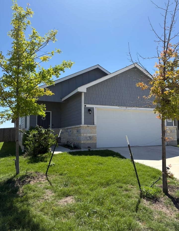 Little Blue House - Seguin