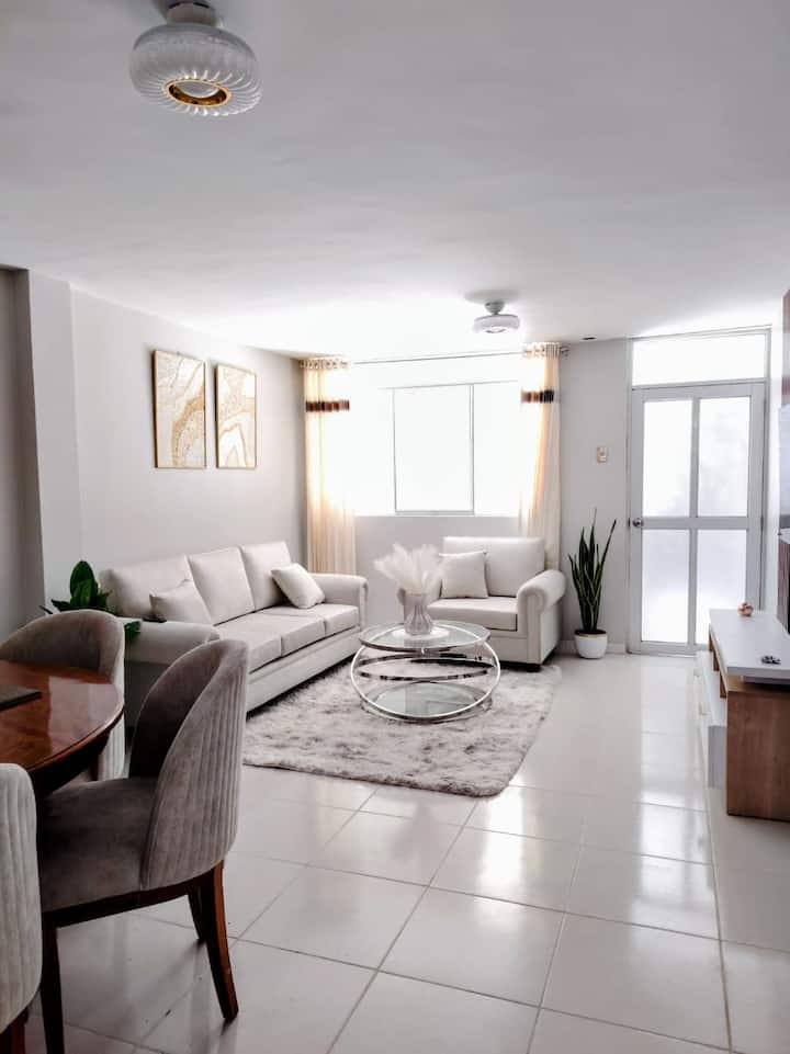 Miraflores, Chiclayo Hospital Regional Mall Aventu - Lambayeque