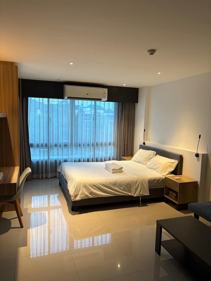 Appartement Vue Piscine Avec Balcon Et Cuisine - Phuket