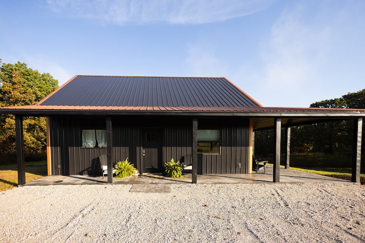 Cabin Near Stockton Lake With Entertainment Area - Stockton Lake, MO