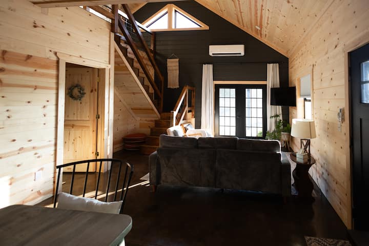 Stockton Lake Cabin- Hot Tub & Outdoor Tv! - Stockton State Park, Dadeville