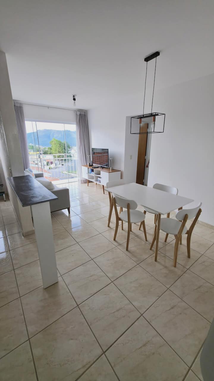 Fresco E Muito Iluminado Com Vista Para O Cristo - Poços de Caldas