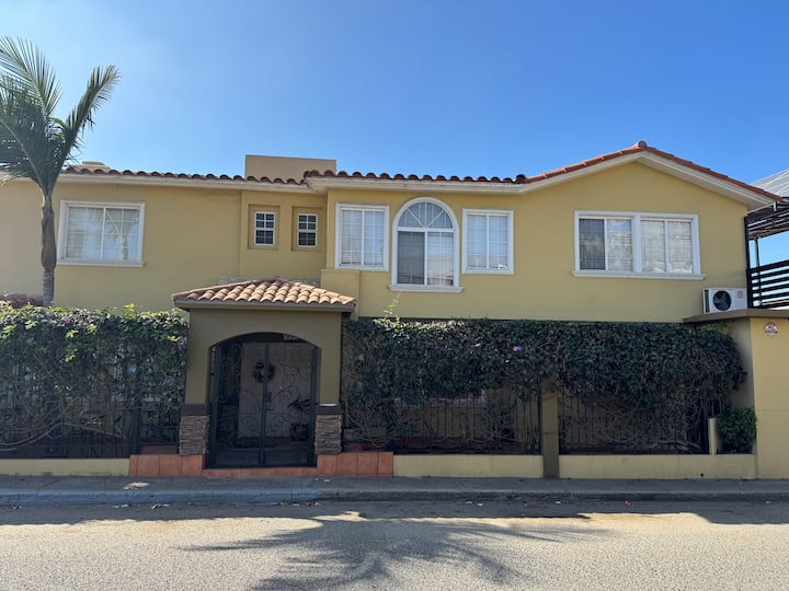 Residencia Espinoza Valle Dorado Ensenada - Ensenada