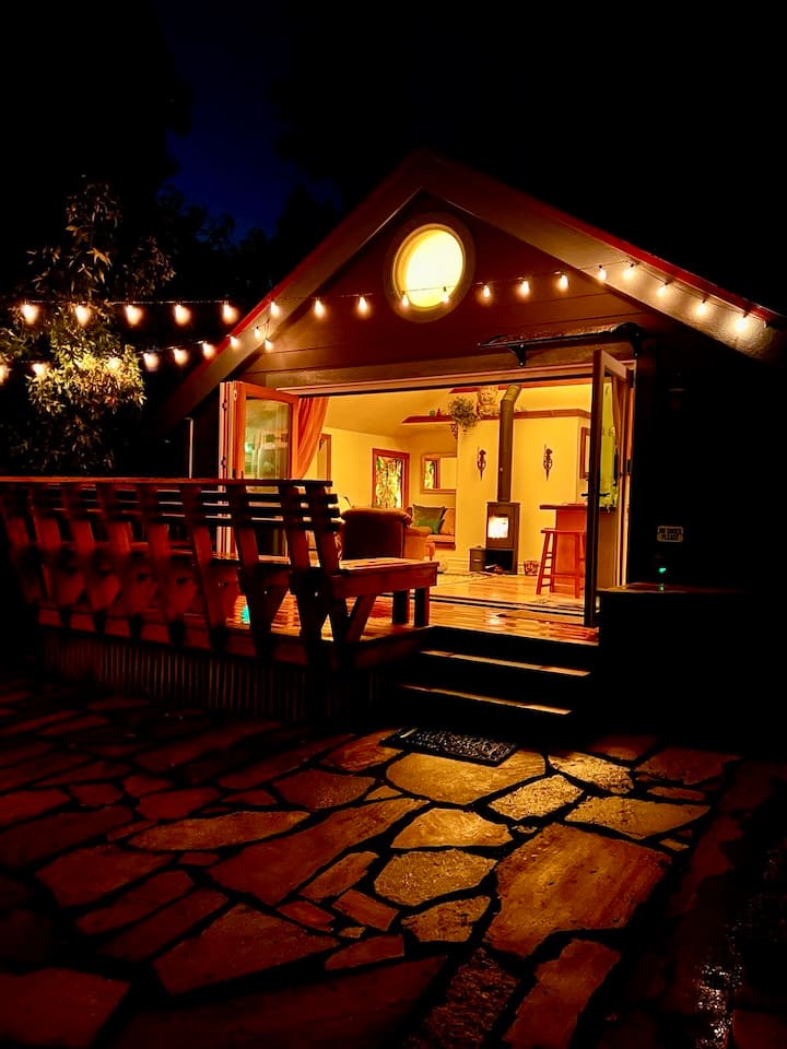 Zen Open Air Cottage: 12ft Doors & Redwood Deck - Nevada City, CA