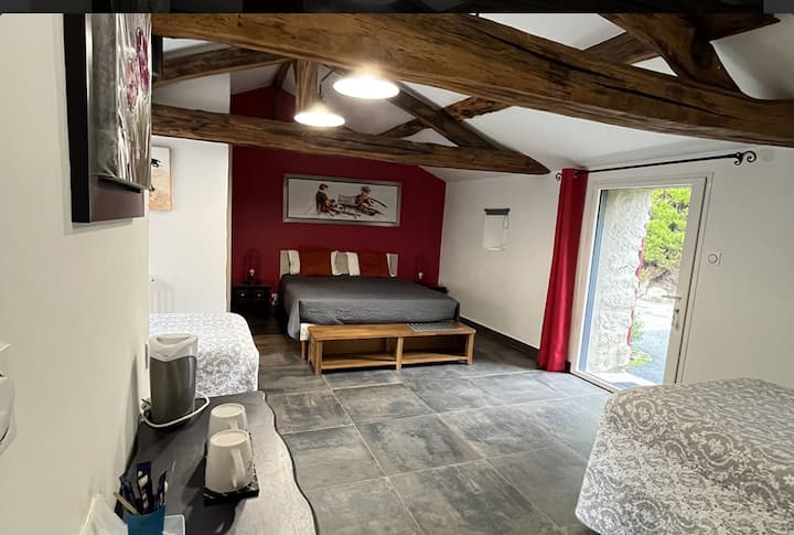 Terre De Géants à 1 Min Du Puy Du Fou - Les Herbiers