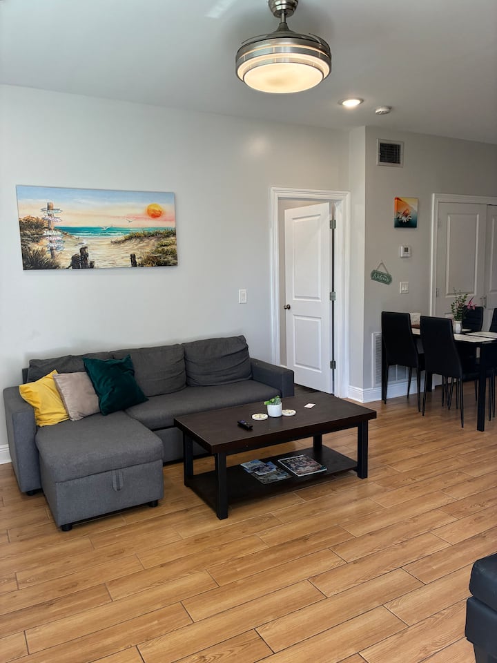 1 Bed Beach Retreat - Biloxi, MS