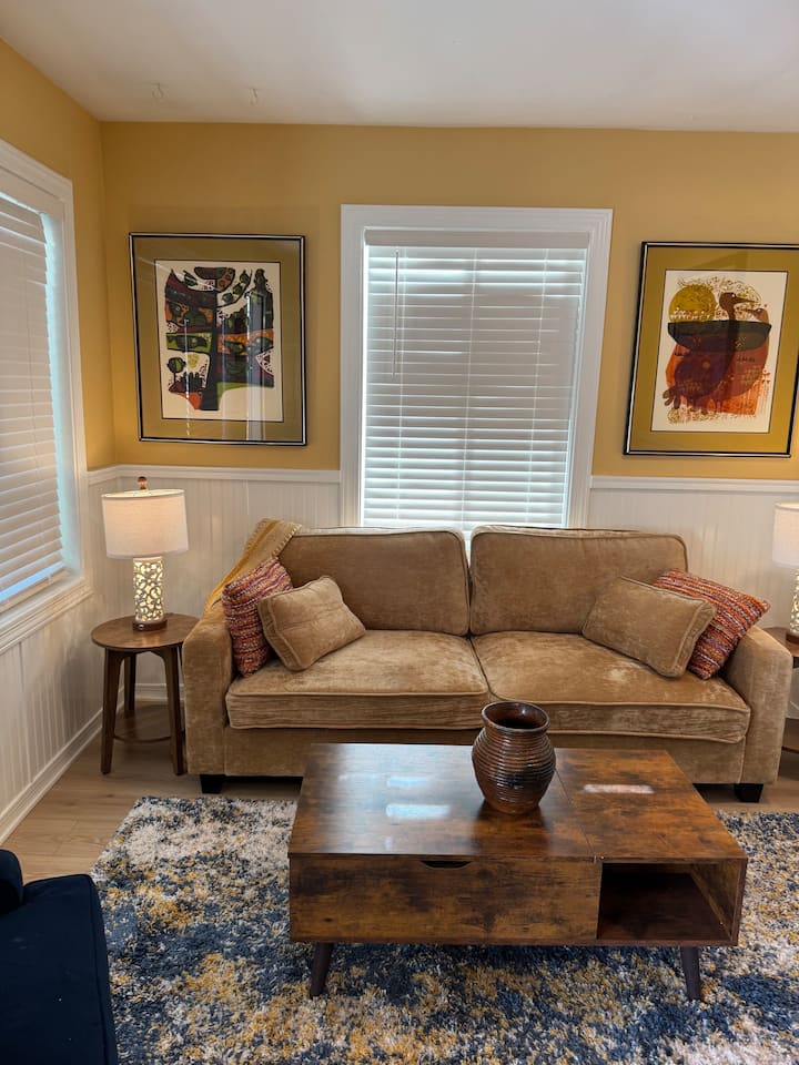 Hope Street Cottage
A Fully Renovated Space - Prescott, AZ