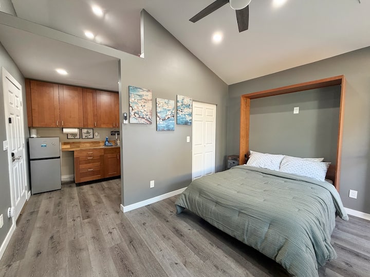 Cozy Private Studio • 10 Mins From Disneyland! - Irvine, CA