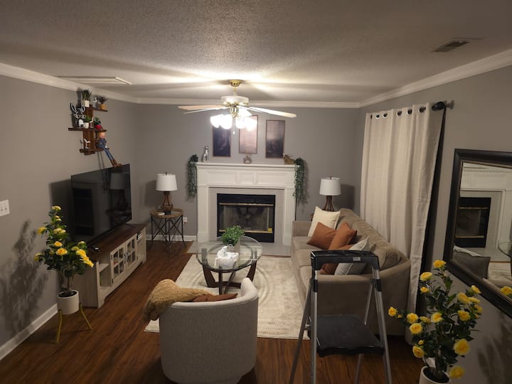 Paradise On Earth - Huntsville, AL