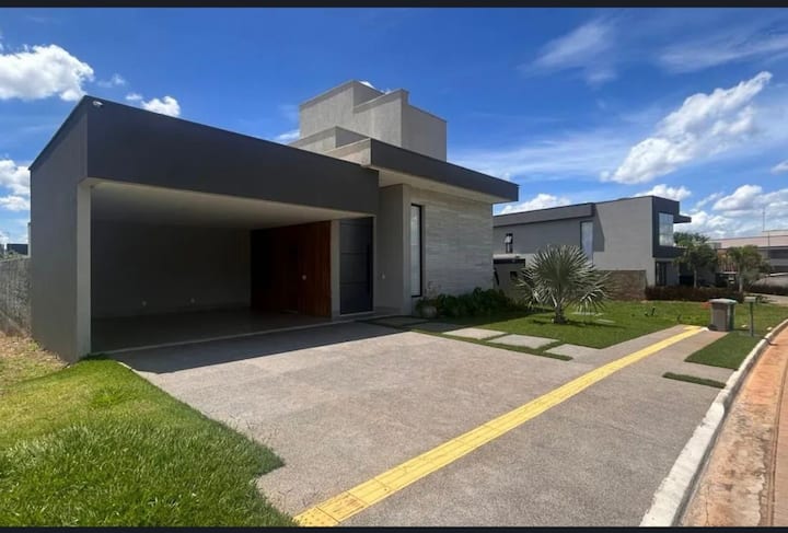 Aluga-se Casa De Luxo, Para O Moto Gp 2026/goiania - Goiânia