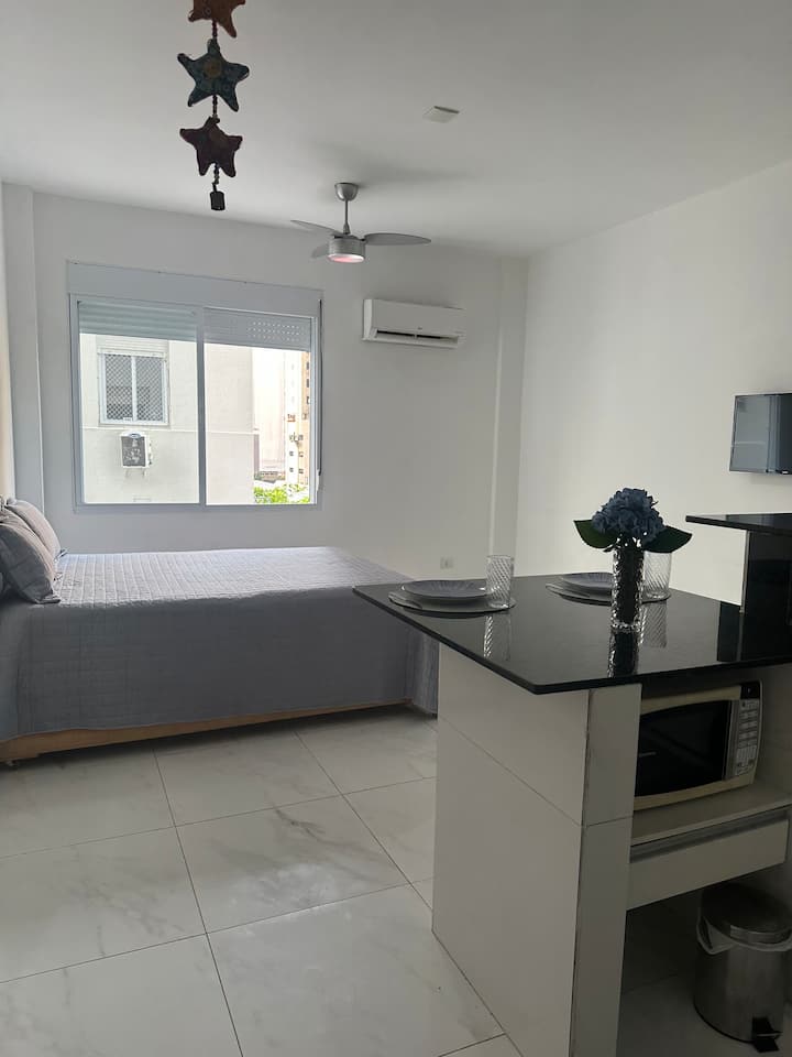 Kitnet Guarujá, A Poucos Passos Da Praia. - Guarujá