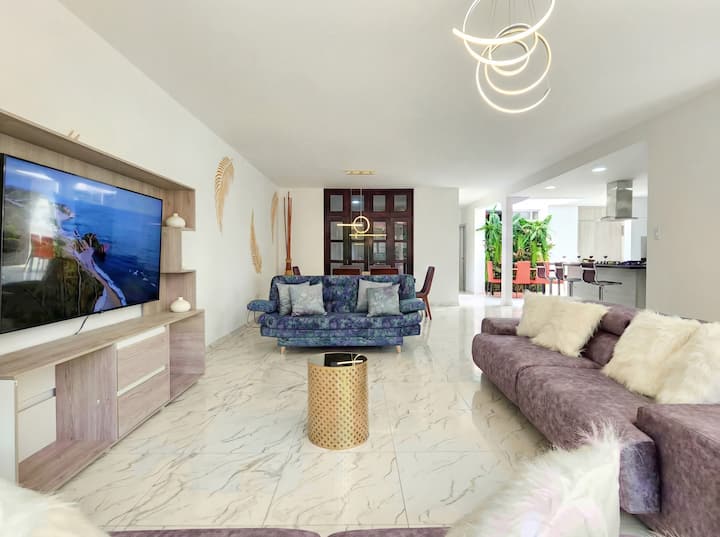 Luxury House In Exclusive Santa Mónica - Cali